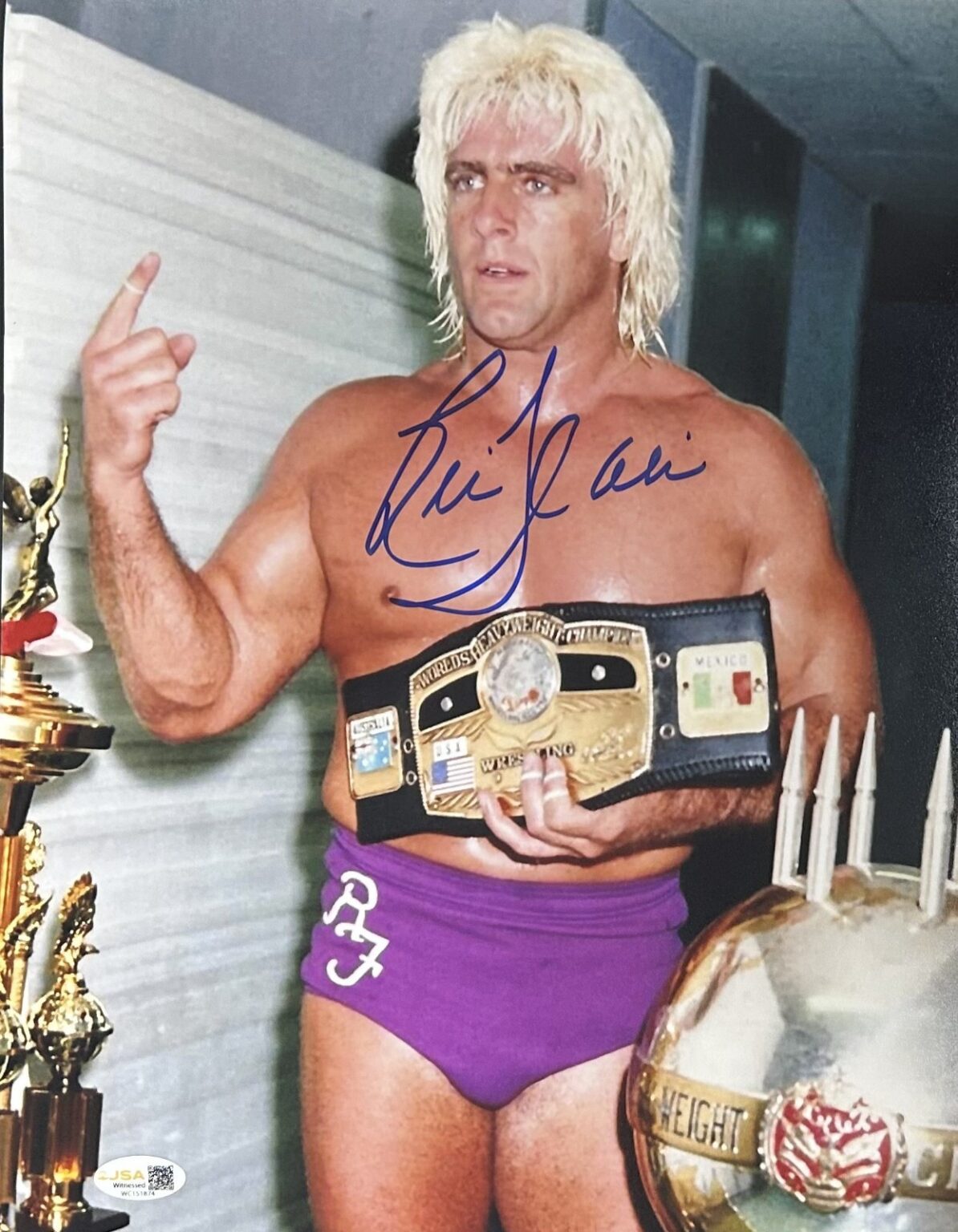 RIC FLAIR AUTOGRAPHED 11x14 PHOTO JSA WWE WCW #24 | Fiterman Sports